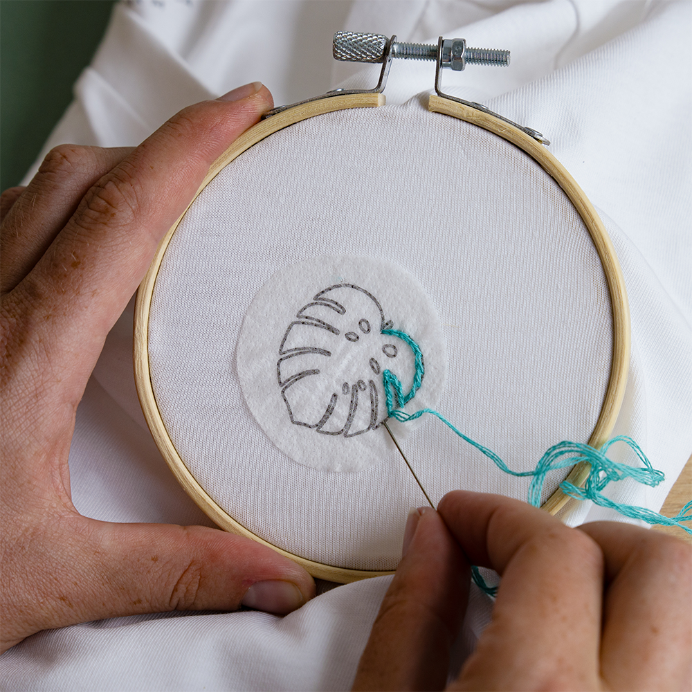 Feuilles broderie magique avec motifs – atelier.couture.creation